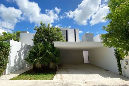 Casa en venta amueblada en Privada Álamo Santa Gertrudis. Opción a Renta | EasyBroker
