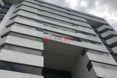 Zona 14 Apartamento en Renta Edificio El Torreón | EasyBroker