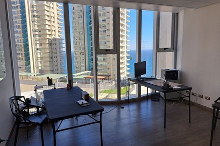 Oficina En Exclusivo Sector De Concón, Edificio Consolidado | EasyBroker