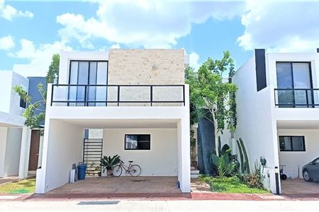 Casa en renta Privada Residencial Fontana, Santa Gertrudis Copó | EasyBroker