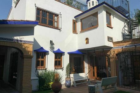 Hermosa Casa Estilo Colonial | EasyBroker