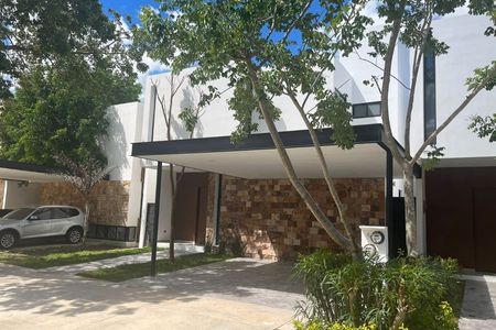 Casa en venta en Privada Piedra Verde, Santa Gertrudis Copó | EasyBroker