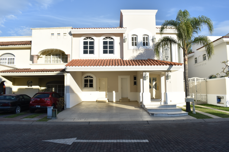 Casa en Venta en Puertas del Tule | EasyBroker