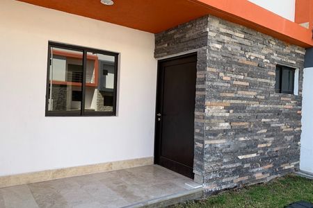 SE RENTA CASA EN EL REFUGIO FRACC PALAZZO | EasyBroker