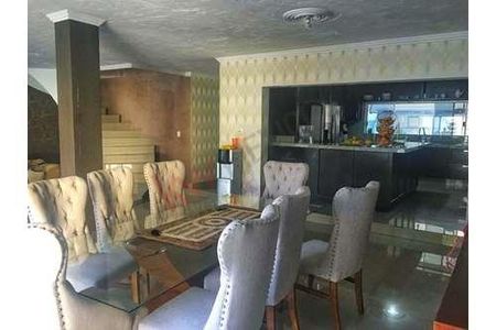 Casa Residencia con Alberca Colonia Estrella | EasyBroker