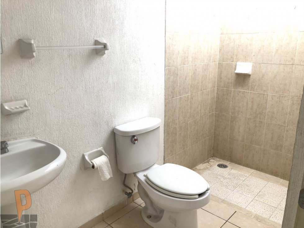 Casa con exedente de terreno en paseo de los olivos Mazatlán | EasyBroker