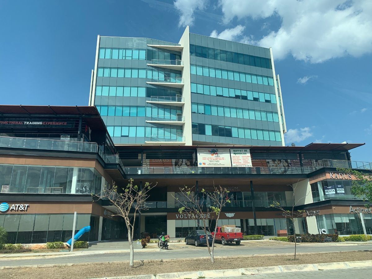 Local en segunda planta de Luxus Altabrisa (CTO) | EasyBroker