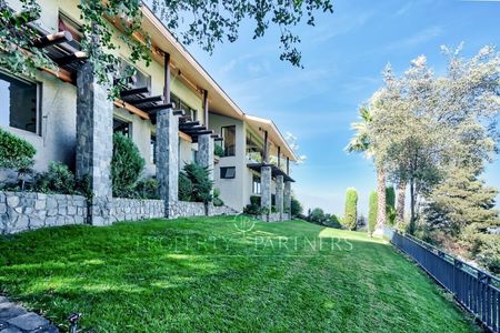 Gran casa con insuperable vista a Santiago | EasyBroker