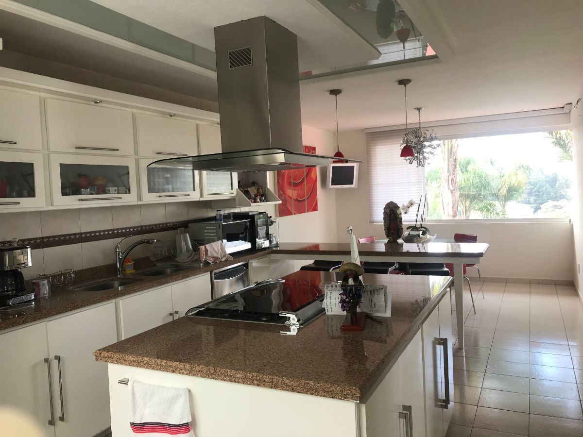 CASA EN VENTA EN RESIDENCIAL CLUB DE GOLF CHILUCA, ZONA ESMERALDA ...