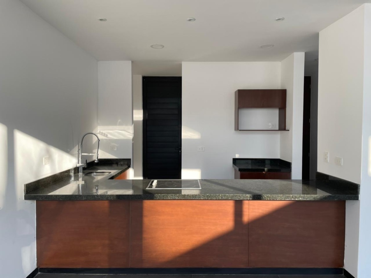 HERMOSA CASA TIPO TOWNHOUSE EN EL NORTE DE MERIDA | EasyBroker