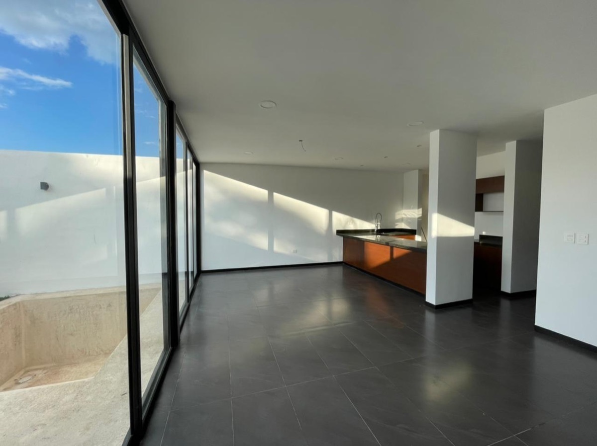 HERMOSA CASA TIPO TOWNHOUSE EN EL NORTE DE MERIDA | EasyBroker