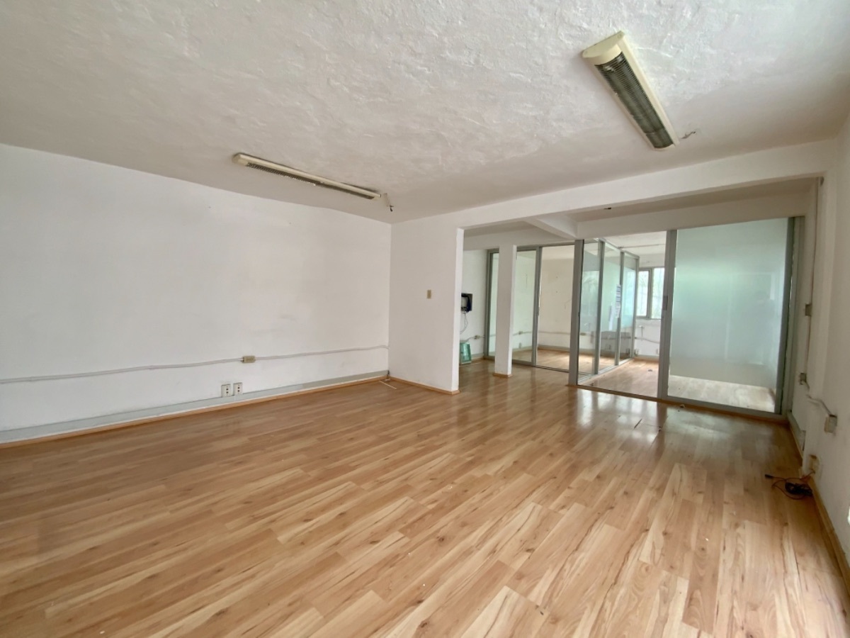 Casa con uso de suelo mixto en venta en Unidad Modelo Iztapalapa | Pincali