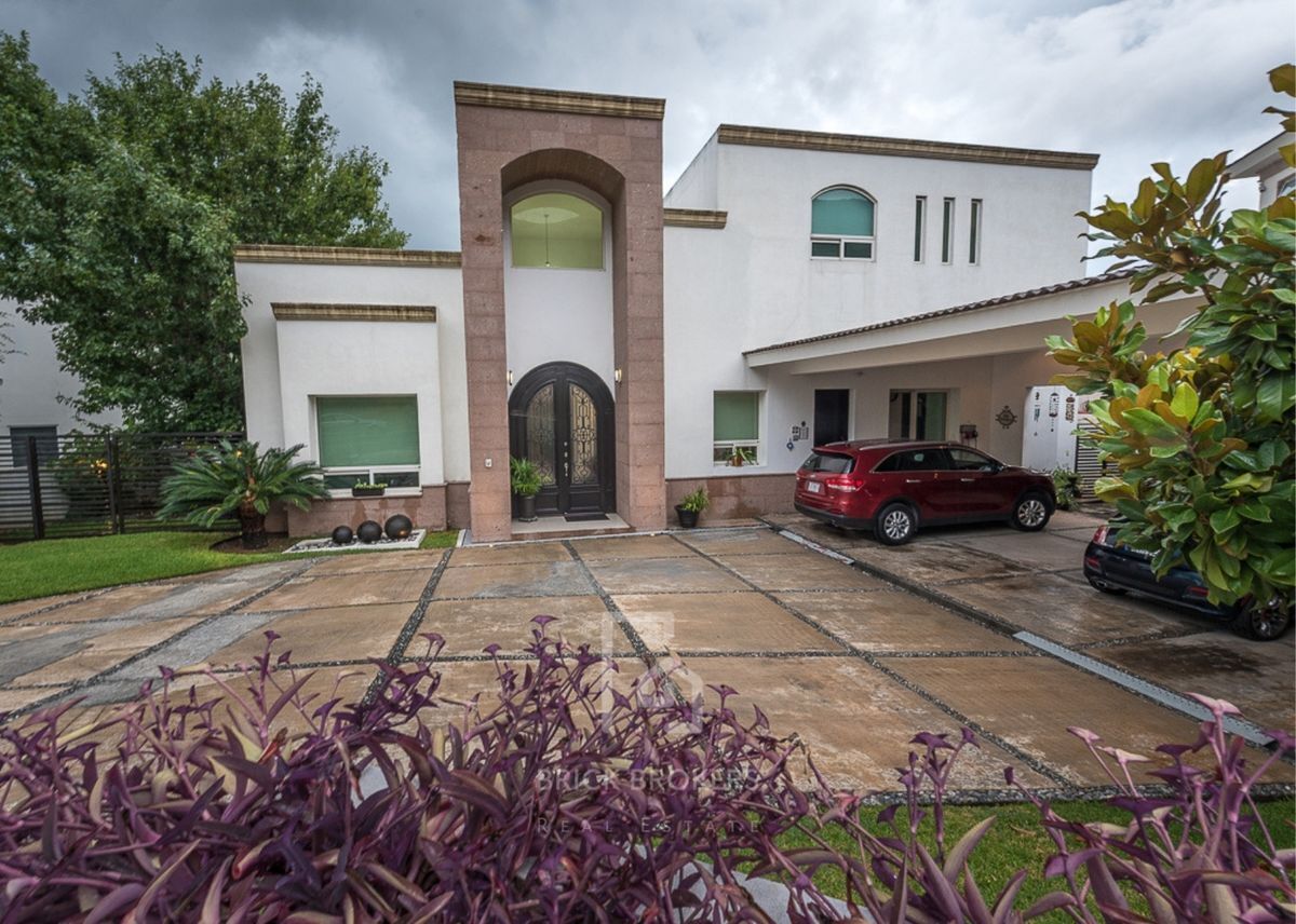 Casa en Venta Club de Golf La Herradura - Carretera Nacional | EasyBroker