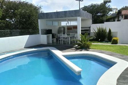 CASA EN IXTAPAN DE LA SAL CON ALBERCA | EasyBroker