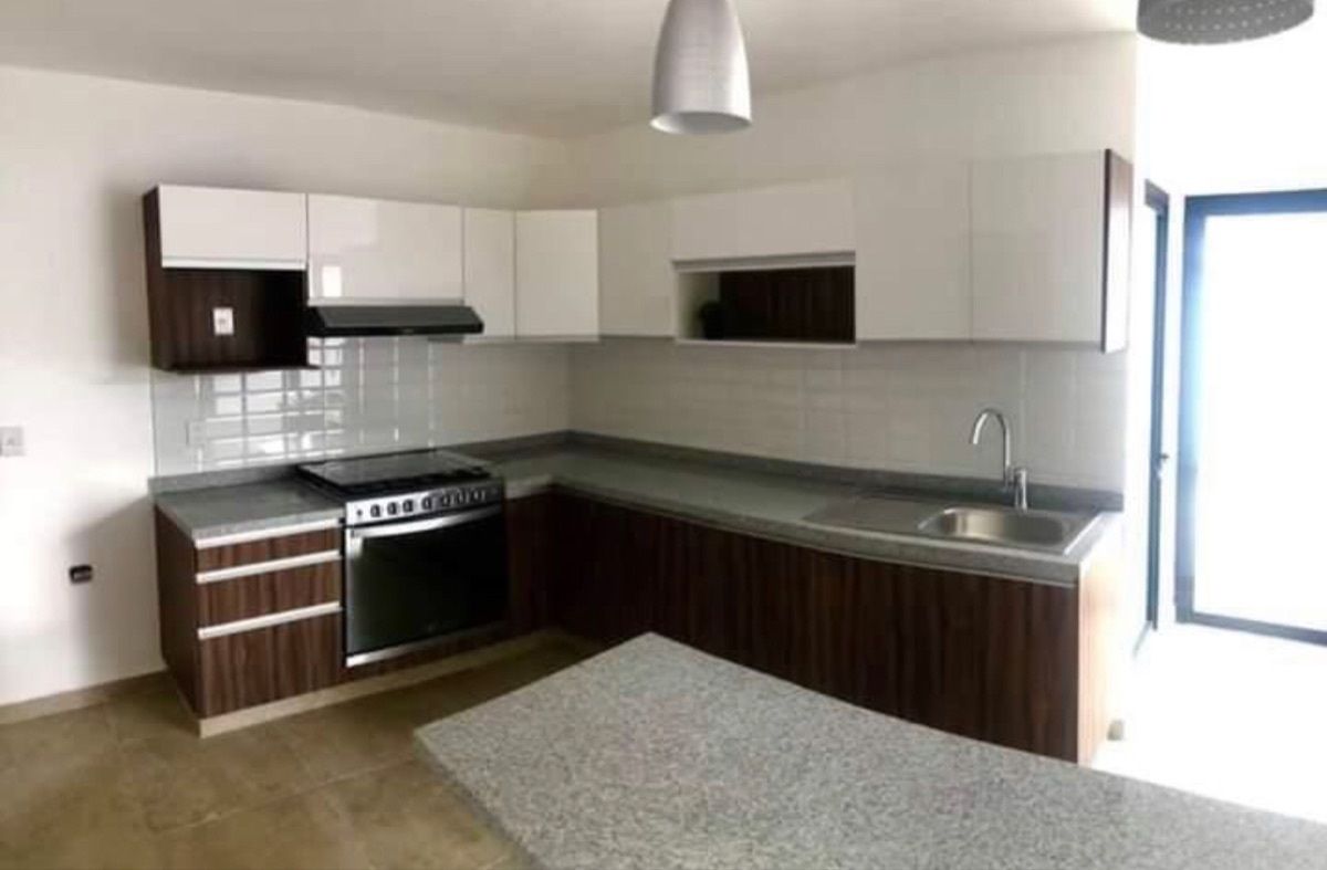 Hermosa casa en venta en Biznaga Zibata | EasyBroker