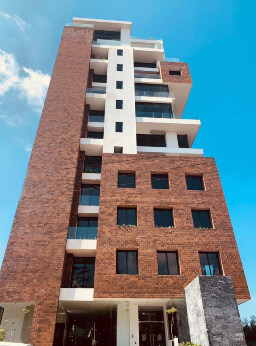 Apartamento PH en Alquiler Edificio Laurel, zona 15 | EasyBroker