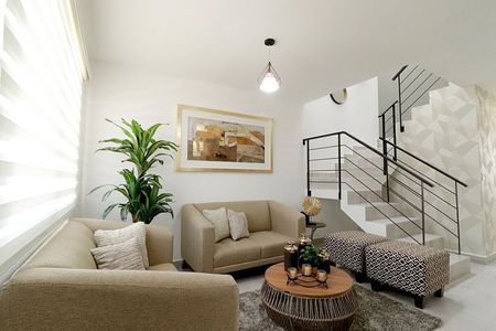 En Venta Casa Entre El Refugio y Zibata, 3 Recamaras, una en PB, 3 ...