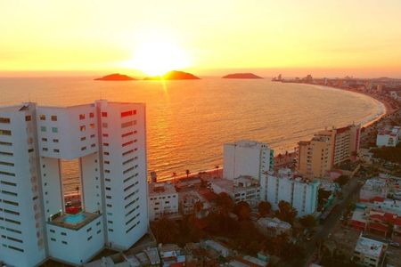 TORRE eMe Departamento amueblado en Mazatlan | EasyBroker