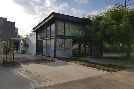 LOCAL SOBRE AVENIDA MAQUILADORAS A UNAS CALLES DE PERIFERICO, MERIDA ...