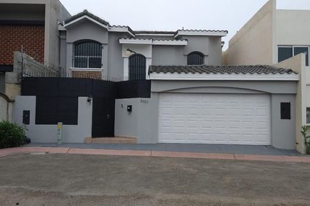 CASA EN VENTA EN PRIVADA EN HACIENDA AGUA CALIENTE | EasyAviso