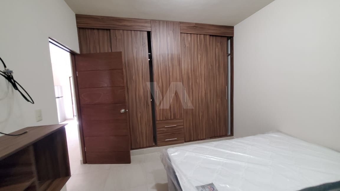 Depa amueblado en planta alta en Los pinos | EasyBroker