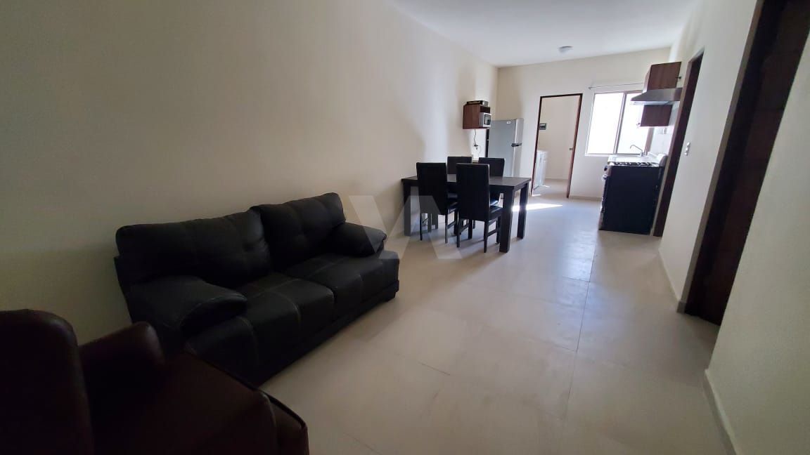 Depa amueblado en planta alta en Los pinos | EasyBroker