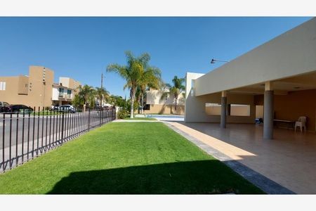 CASA EN RENTA EN RESIDENCIAL PARQUE LA GLORIA, 3 REC. 2.5 BAÑOS, JARDÍN ...