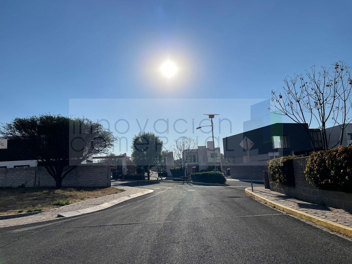 La Cima, casa en venta de 4 habitaciones y 3 niveles | EasyBroker