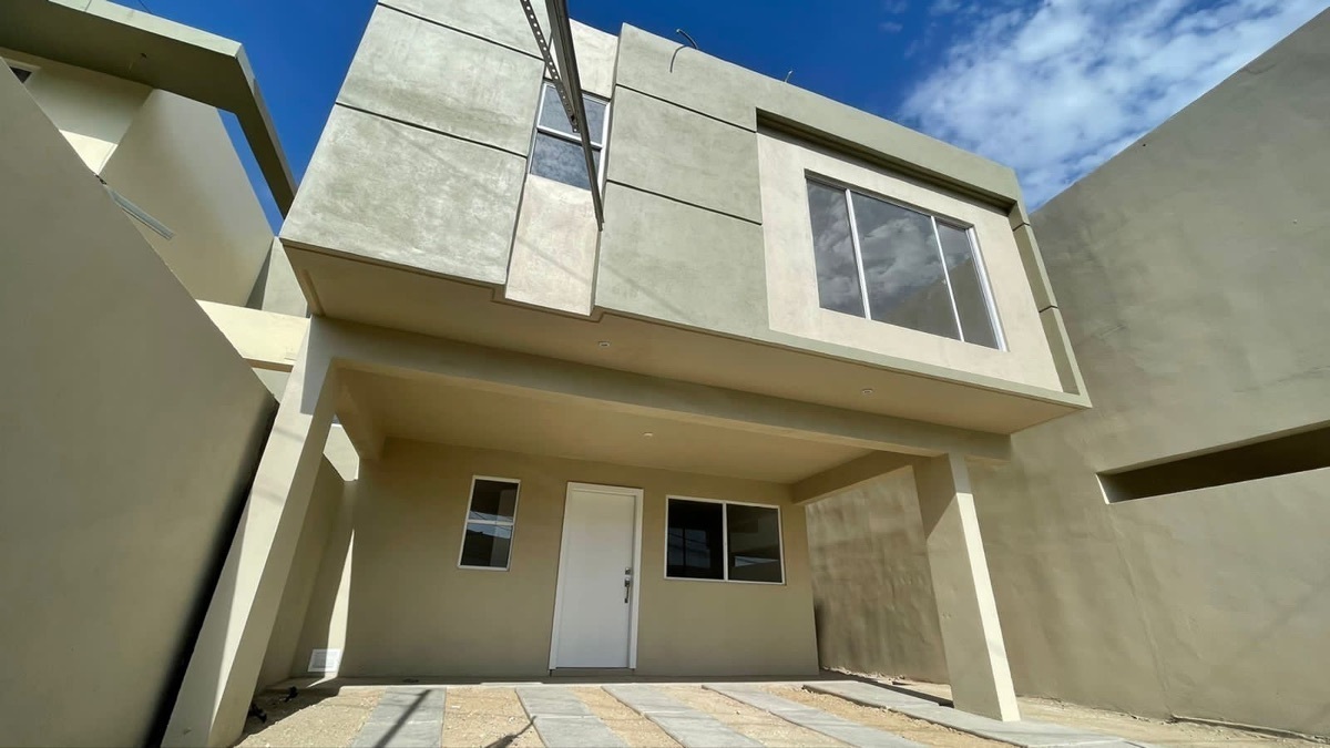 Casa En Venta Murua 5 Minutos de Garita de OtayEntrega Inmediata | EasyBroker