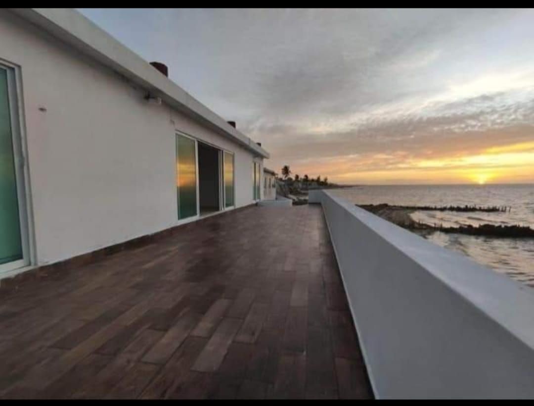 Casa en Primera Fila en el puerto de Chabihau ,Yucatán | EasyBroker