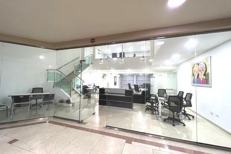 Local Comercial para Oficinas en Venta y Alquiler en Malecon Center ...