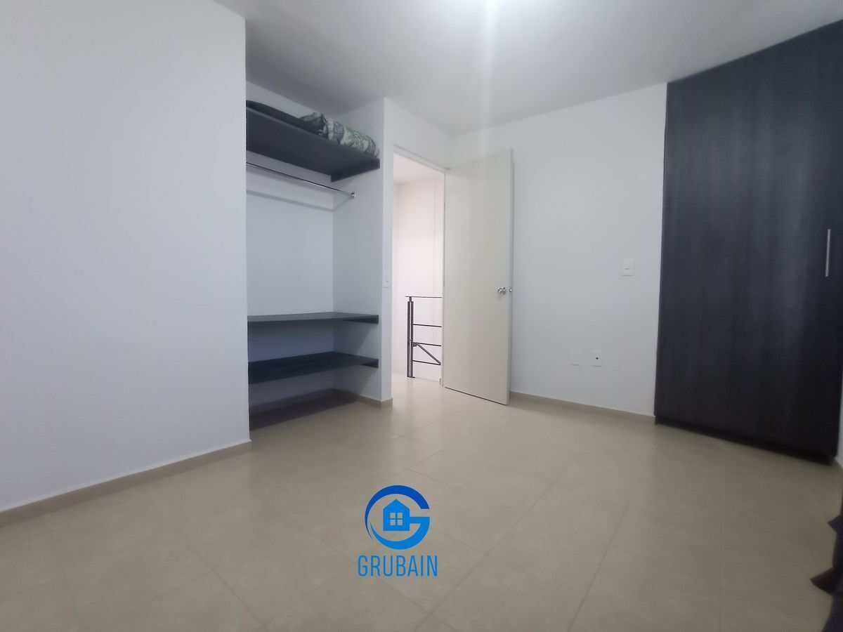 Casa en RENTA, Los Héroes de León, terreno excedente | EasyBroker