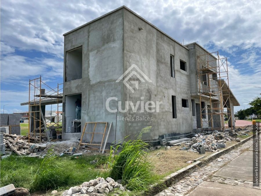 PREVENTA de hermosa casa en Residencial Lagunas de Miralta | EasyBroker