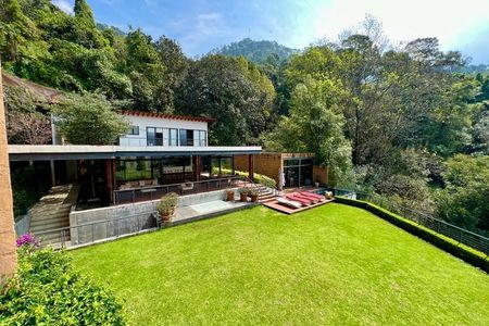 VALLE DE BRAVO, Casa en condominio, proyecto del Arq. Pancho Guzmán ...