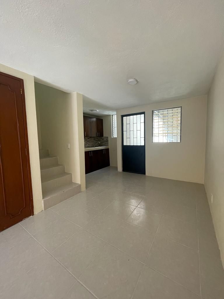 Casa en venta en cd Guzmán 5 minutos de la U de G y del IMSS CLINICA #9 ...