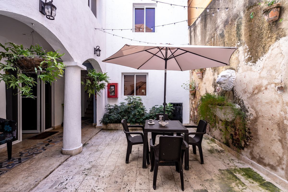 Edificio Completo Zona Colonial | EasyBroker