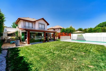 Casa estilo chileno en Santa Elena | EasyBroker
