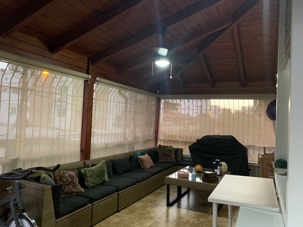 Segundo piso con terraza de oportunidad en los Jardines del Sur ...