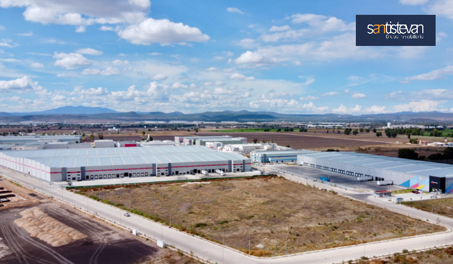Bodega en Renta en el Parque Industrial Aeropuerto PIA Querétaro | EasyBroker