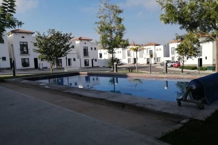 CASA EN VENTA CON RECAMARA EN PLANTA BAJA EN EL CONDADO, CORREGIDORA ...