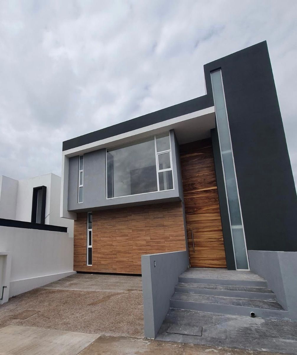 Casa en Venta con Sótano y Cuarto de juegos, Lomas de Juriquilla ...