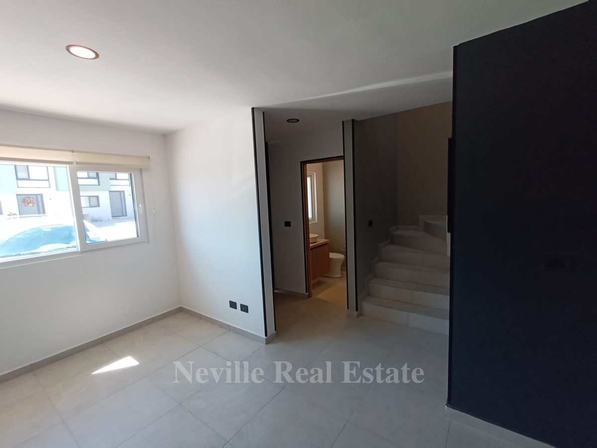 Estrena casa con amenidades Villas del Refugio Sur a espaldas de HEB El ...