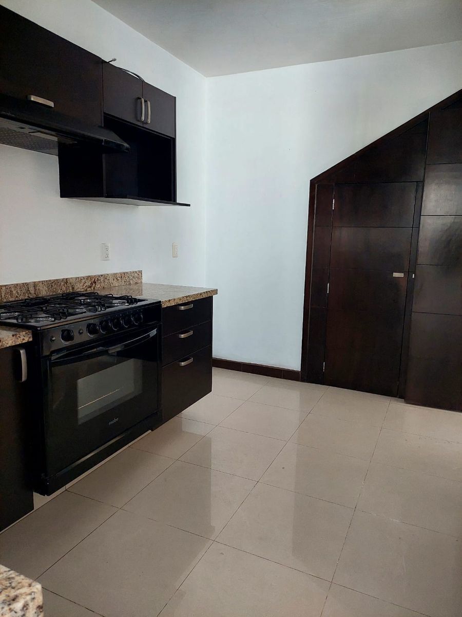 Casa en renta en El Colli Urbano - Volcán Quinceno | EasyBroker