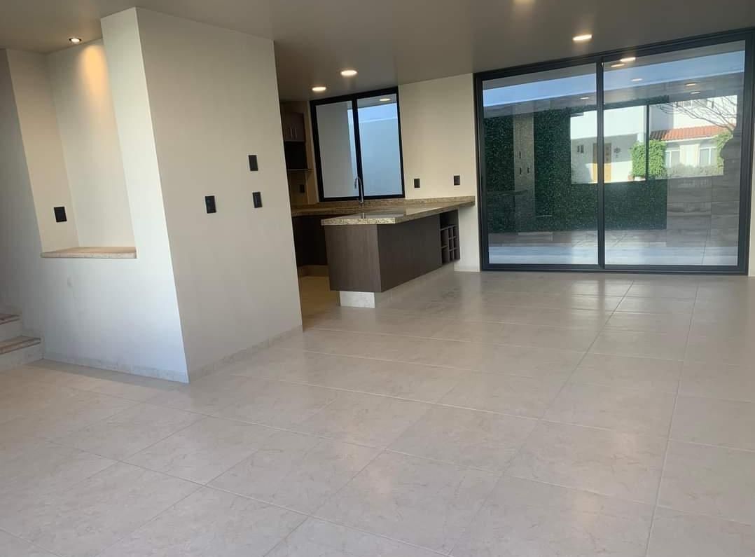 CASA EN VENTA EN LA ZONA DE TEJEDA, EN CORREGIDORA QUERÉTARO. | EasyBroker