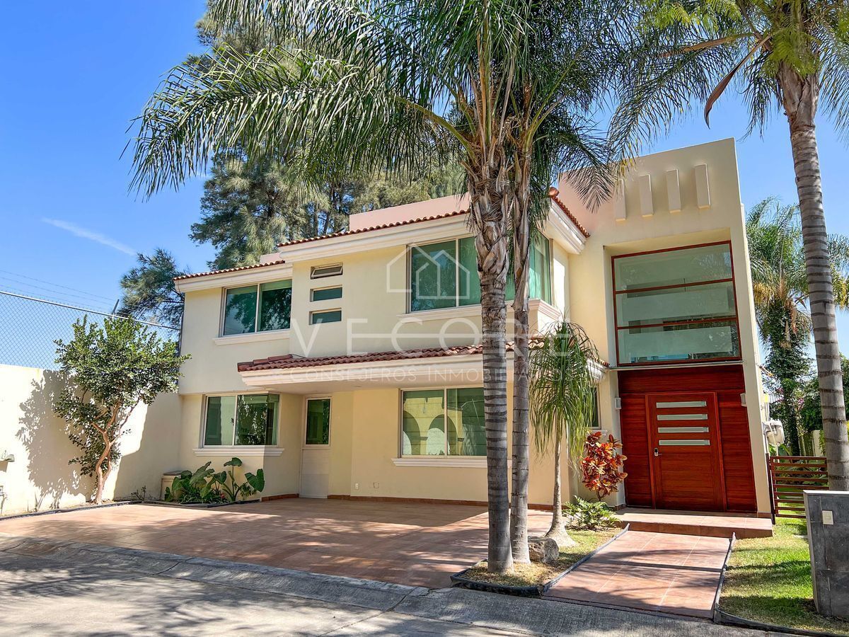 Casa en venta en Av.,Lopez,Mateos, Arboleda bosques de santa anita ...