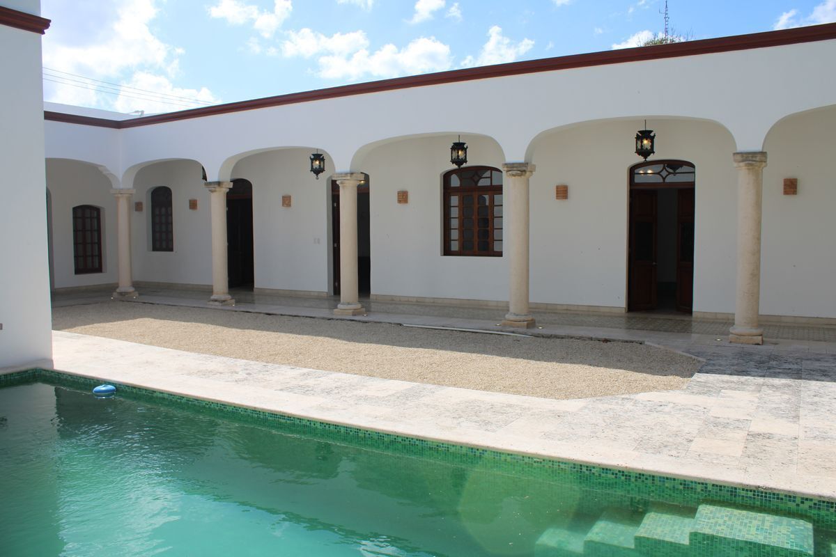 CASA EN VENTA EN EL CENTRO DE MERIDA, YUCATAN. 2112 METROS. | EasyBroker