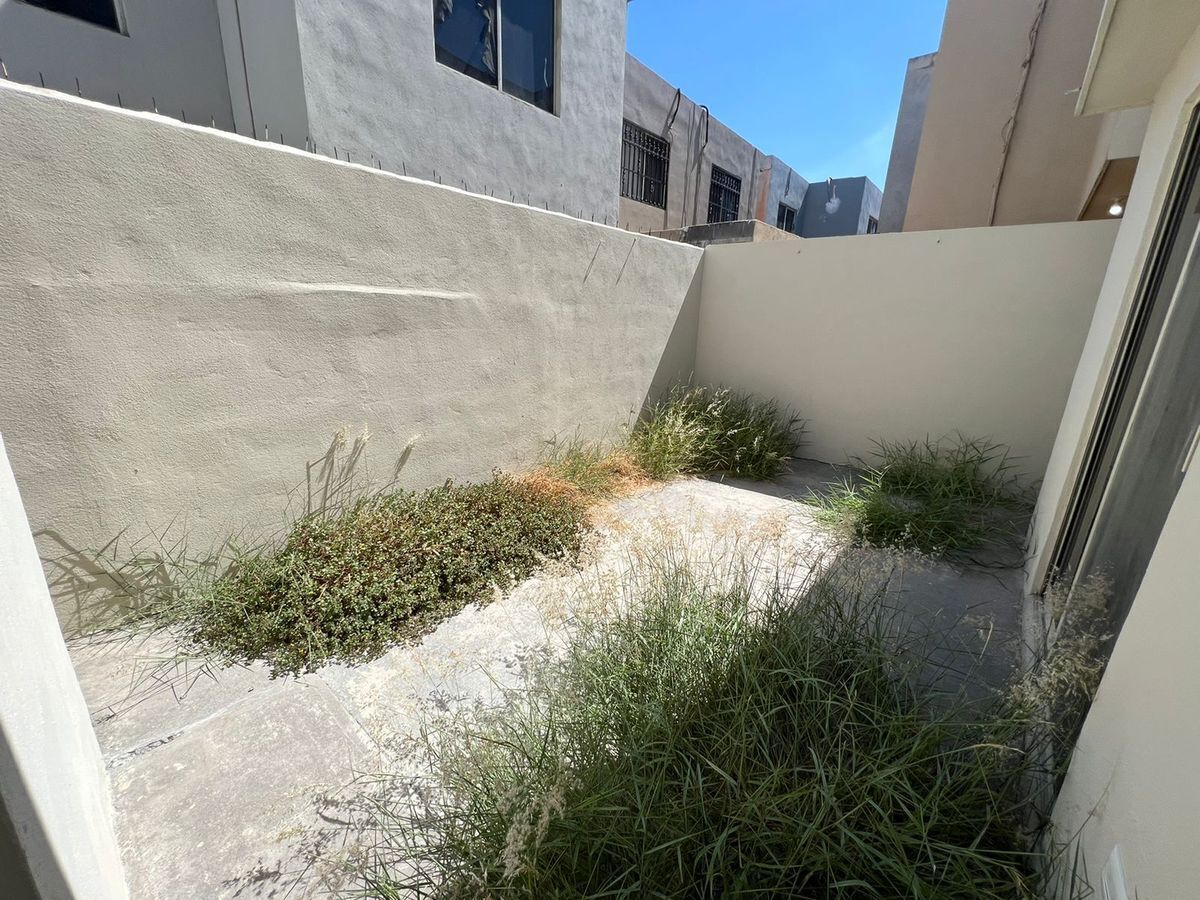 Casa en Venta en Privadas de Anáhuac, Sector Francés | EasyBroker