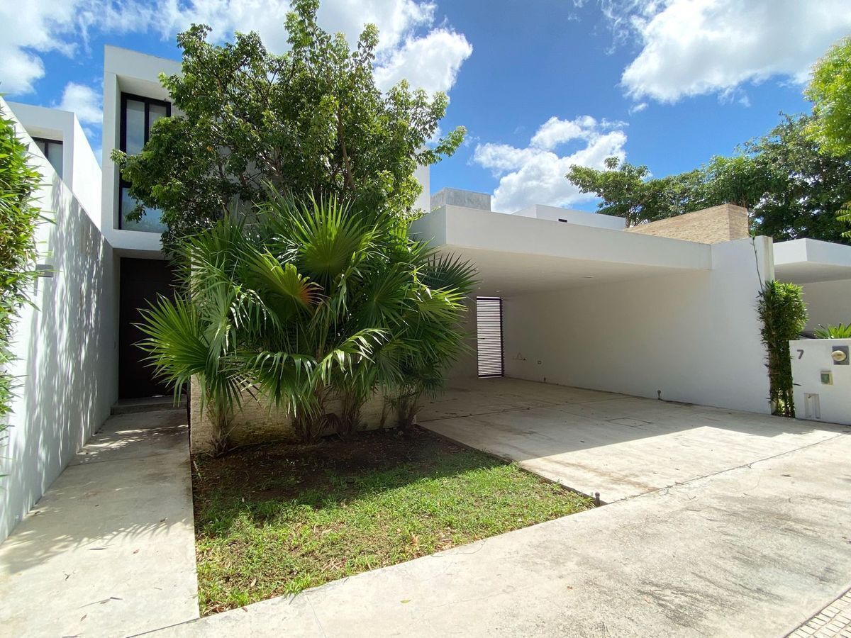 Casa en renta amueblada en Privada Álamo Santa Gertrudis Copó | EasyBroker