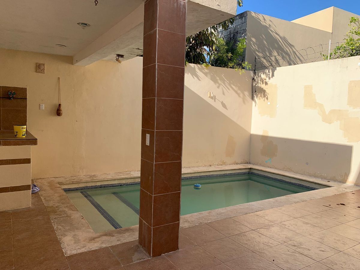 Casa en venta de dos pisos con alberca privada, zona Sur de Mérida ...