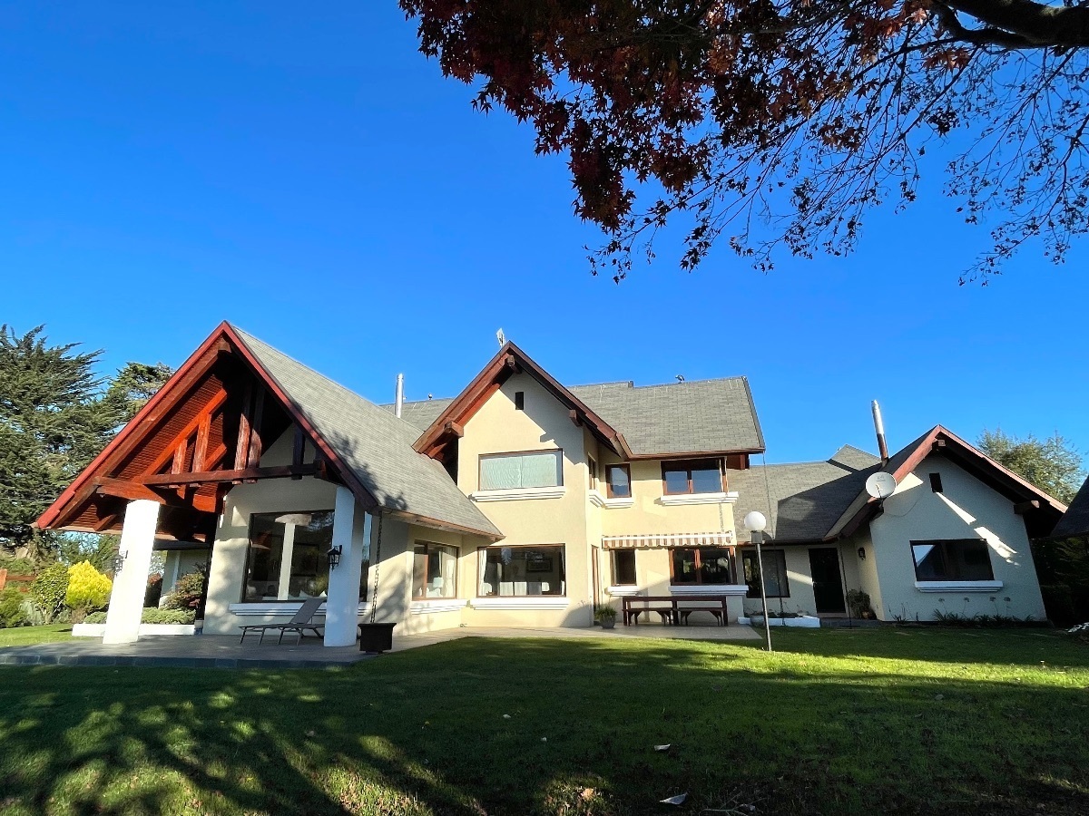 Hermosa Casa en Condominio Palomar de San Juan en Temuco, Región de ...